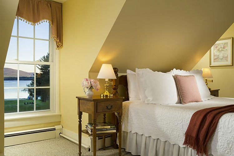 Inn at Pleasant Lake, a boutique hotel in New Hampshire