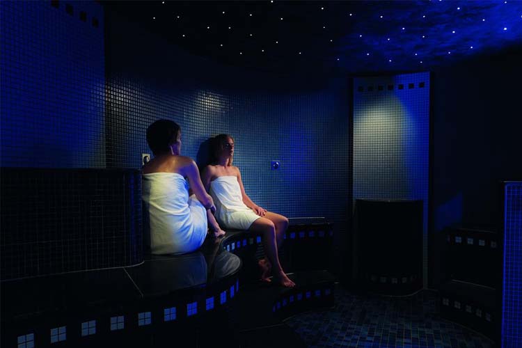 Aspria Brussels Royal La Rasante, a boutique hotel in Brussels