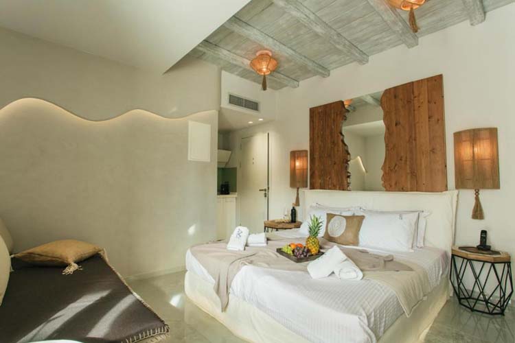Blue Carpet Luxury Suites, a boutique hotel in Pefkochori