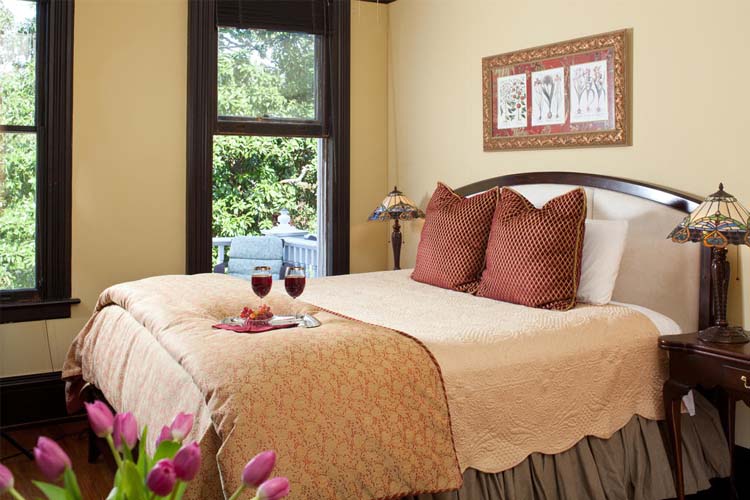 Azalea Inn & Villas, a boutique hotel in Georgia