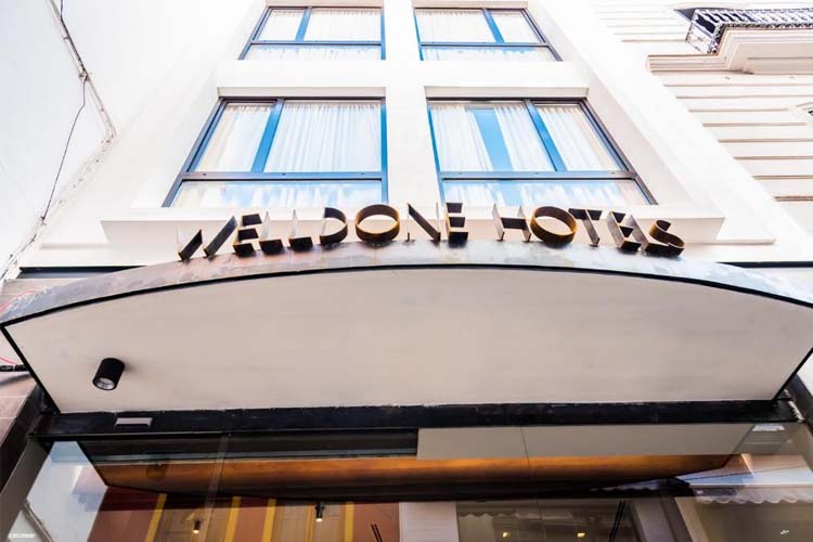 Welldone Quality-Cristal Pool, un hotel boutique en Sevilla