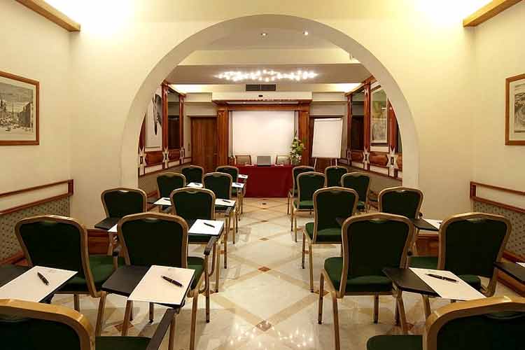 Hotel Albergo del Senato, a boutique hotel in Rome