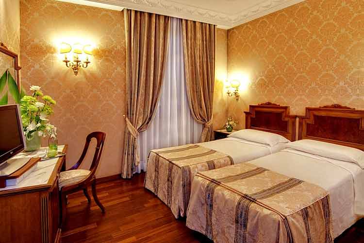 Hotel Albergo del Senato, a boutique hotel in Rome