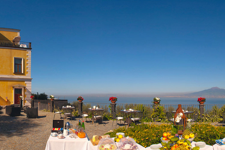 Hotel Torre Barbara, a boutique hotel in Sorrento Coast - Page