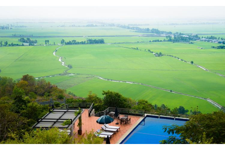 Victoria Nui Sam Lodge, a boutique hotel in Chau Doc